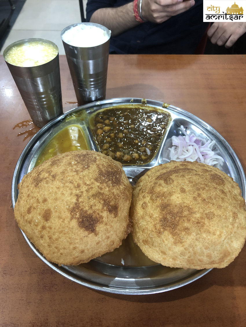 Kanha Sweets - The Best Puri Chole in Amritsar | City Amritsar Blog